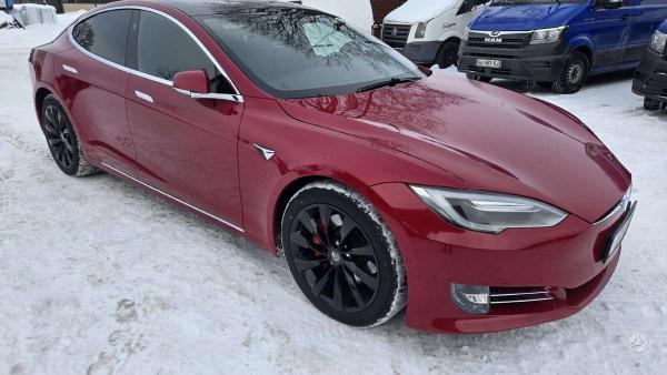 Sarkans Tesla Model S 2017 Tauragė, ar dzinēja tilpumu 0.00 L un nobraukumu 22 tūkst. km par 26800 €, foto 2 vietnē AUTOMOTO.COM.LV