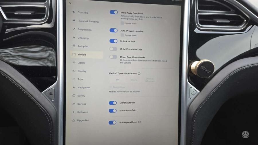 Sarkans Tesla Model S 2017 Tauragė, ar dzinēja tilpumu 0.00 L un nobraukumu 22 tūkst. km par 26800 €, foto 28 vietnē AUTOMOTO.COM.LV