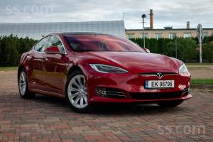 Red Tesla Model S 2017 in Jelgava, with an engine capacity of 0.00 L and mileage of 123 thousand km for 17500 €, photo 1 on AUTOMOTO.COM.LV