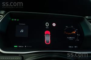 Red Tesla Model S 2017 in Jelgava, with an engine capacity of 0.00 L and mileage of 123 thousand km for 17700 €, photo 13 on AUTOMOTO.COM.LV