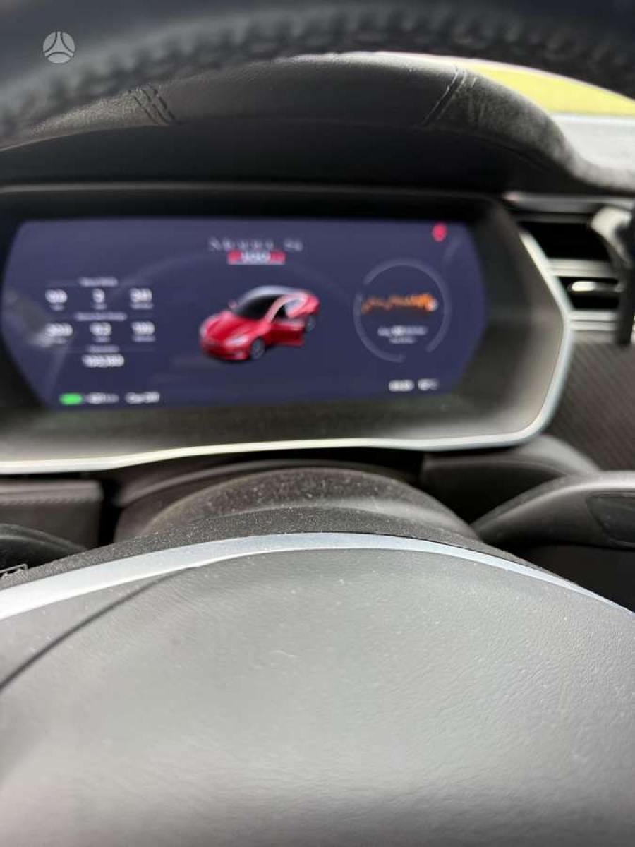Sarkans Tesla Model S 2017 Klaipėda, ar dzinēja tilpumu 0.00 L un nobraukumu 105 tūkst. km par 21000 €, foto 6 vietnē AUTOMOTO.COM.LV