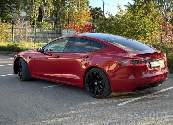 Sarkans Tesla Model S 2017 Ogre, ar dzinēja tilpumu 0.00 L un nobraukumu 140 tūkst. km par 21999 €, foto 4 vietnē AUTOMOTO.COM.LV