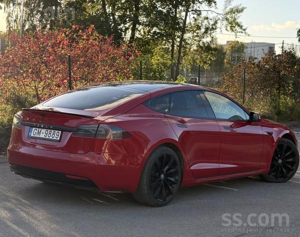 Sarkans Tesla Model S 2017 Ogre, ar dzinēja tilpumu 0.00 L un nobraukumu 140 tūkst. km par 21999 €, foto 5 vietnē AUTOMOTO.COM.LV