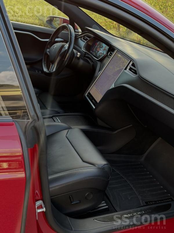 Sarkans Tesla Model S 2017 Ogre, ar dzinēja tilpumu 0.00 L un nobraukumu 140 tūkst. km par 21999 €, foto 8 vietnē AUTOMOTO.COM.LV
