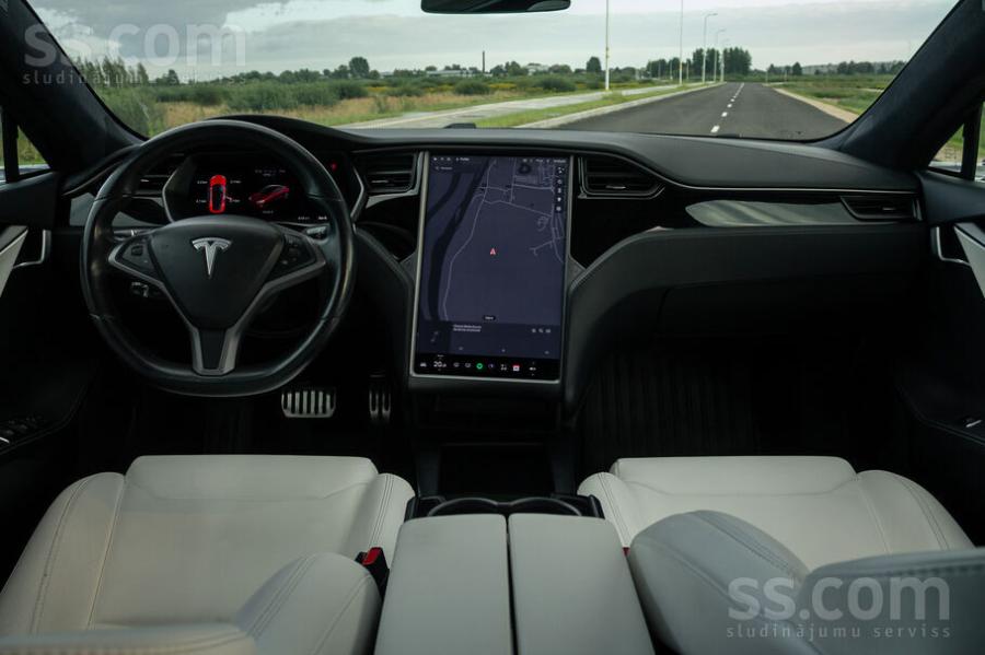 Sarkans Tesla Model S 2018 Jelgava, ar dzinēja tilpumu 0.00 L un nobraukumu 148 tūkst. km par 18900 €, foto 10 vietnē AUTOMOTO.COM.LV
