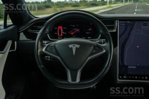 Sarkans Tesla Model S 2018 Jelgava, ar dzinēja tilpumu 0.00 L un nobraukumu 148 tūkst. km par 18900 €, foto 11 vietnē AUTOMOTO.COM.LV