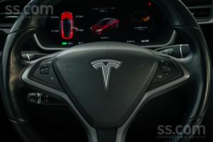 Sarkans Tesla Model S 2018 Jelgava, ar dzinēja tilpumu 0.00 L un nobraukumu 148 tūkst. km par 18900 €, foto 12 vietnē AUTOMOTO.COM.LV
