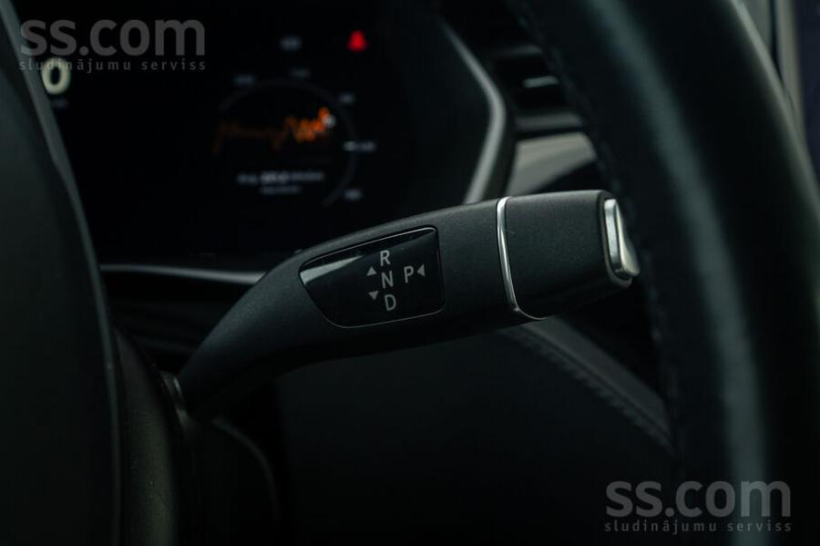 Sarkans Tesla Model S 2018 Jelgava, ar dzinēja tilpumu 0.00 L un nobraukumu 148 tūkst. km par 18900 €, foto 13 vietnē AUTOMOTO.COM.LV
