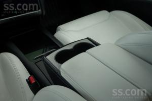 Sarkans Tesla Model S 2018 Jelgava, ar dzinēja tilpumu 0.00 L un nobraukumu 148 tūkst. km par 18900 €, foto 18 vietnē AUTOMOTO.COM.LV