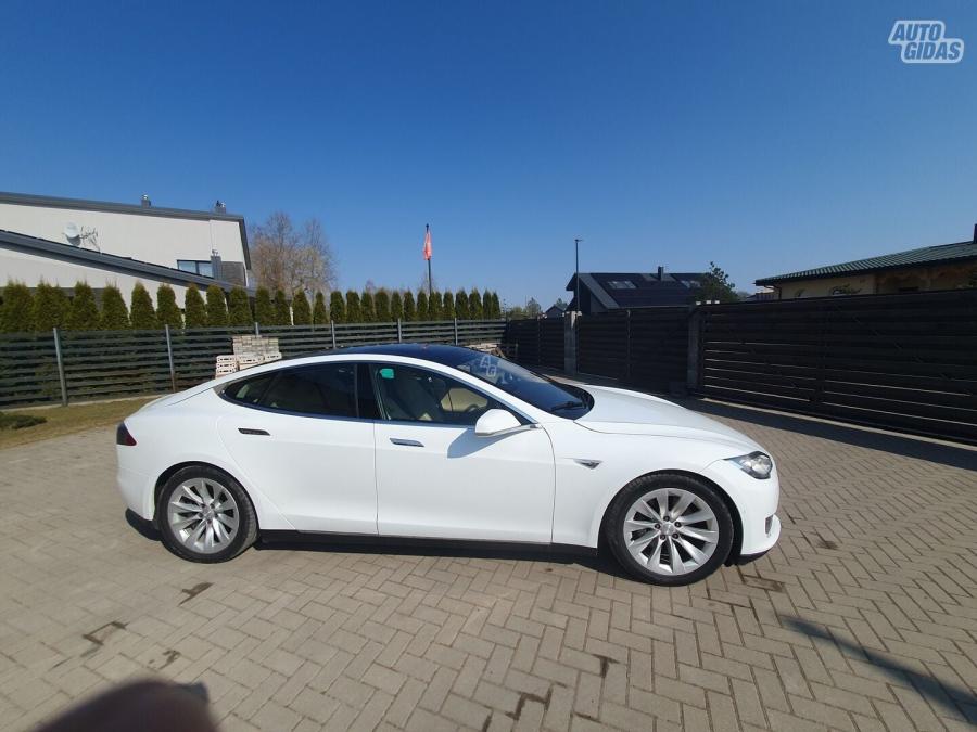 Tesla Model S 2015 in Vilnius, with an engine capacity of 0.00 L and mileage of 227 thousand km for 13500 €, photo 1 on AUTOMOTO.COM.LV