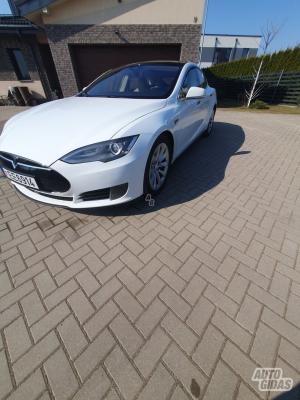 Tesla Model S 2015 in Vilnius, with an engine capacity of 0.00 L and mileage of 227 thousand km for 13500 €, photo 3 on AUTOMOTO.COM.LV