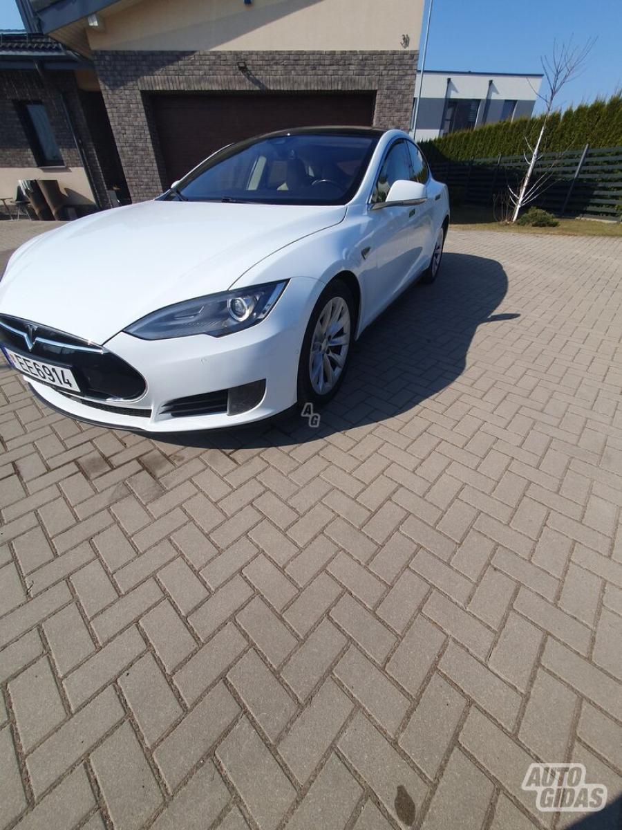 Tesla Model S 2015 in Vilnius, with an engine capacity of 0.00 L and mileage of 227 thousand km for 13500 €, photo 3 on AUTOMOTO.COM.LV