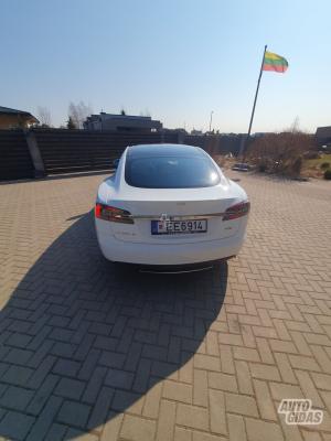 Tesla Model S 2015 in Vilnius, with an engine capacity of 0.00 L and mileage of 227 thousand km for 13500 €, photo 5 on AUTOMOTO.COM.LV