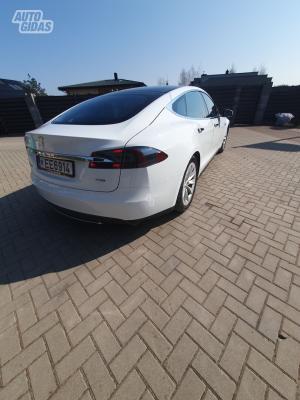 Tesla Model S 2015 in Vilnius, with an engine capacity of 0.00 L and mileage of 227 thousand km for 13500 €, photo 6 on AUTOMOTO.COM.LV