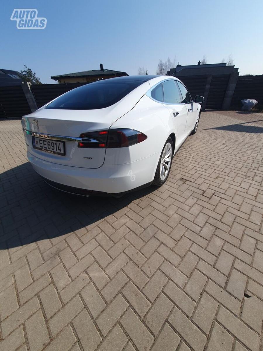 Tesla Model S 2015 in Vilnius, with an engine capacity of 0.00 L and mileage of 227 thousand km for 13500 €, photo 6 on AUTOMOTO.COM.LV