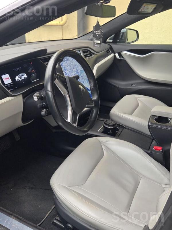 Tesla Model S 2016 Rīga, ar dzinēja tilpumu 0.00 L un nobraukumu 213 tūkst. km par 19400 €, foto 4 vietnē AUTOMOTO.COM.LV