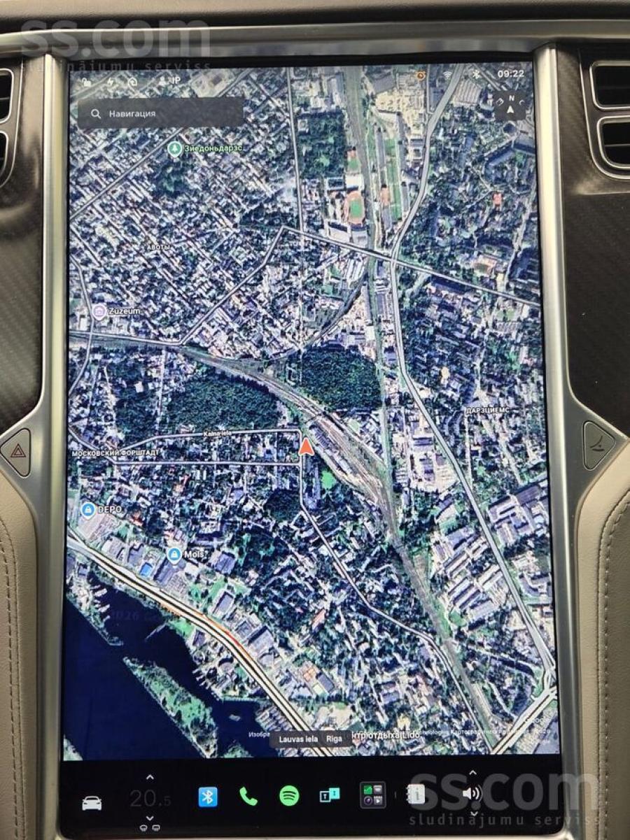 Tesla Model S 2016 in Riga, with an engine capacity of 0.00 L and mileage of 213 thousand km for 19400 €, photo 7 on AUTOMOTO.COM.LV