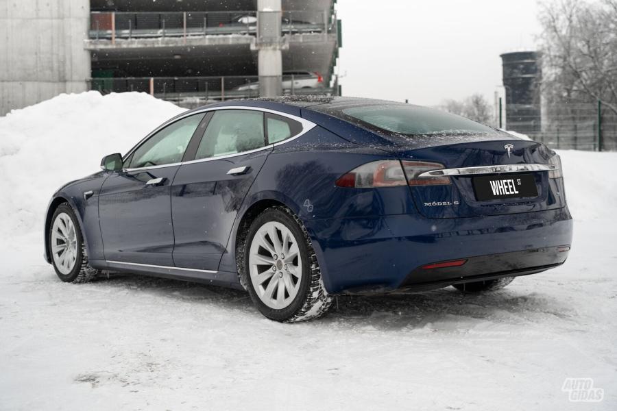 Tesla Model S 2017 in Vilnius, with an engine capacity of 0.00 L and mileage of 122 thousand km for 22500 €, photo 3 on AUTOMOTO.COM.LV