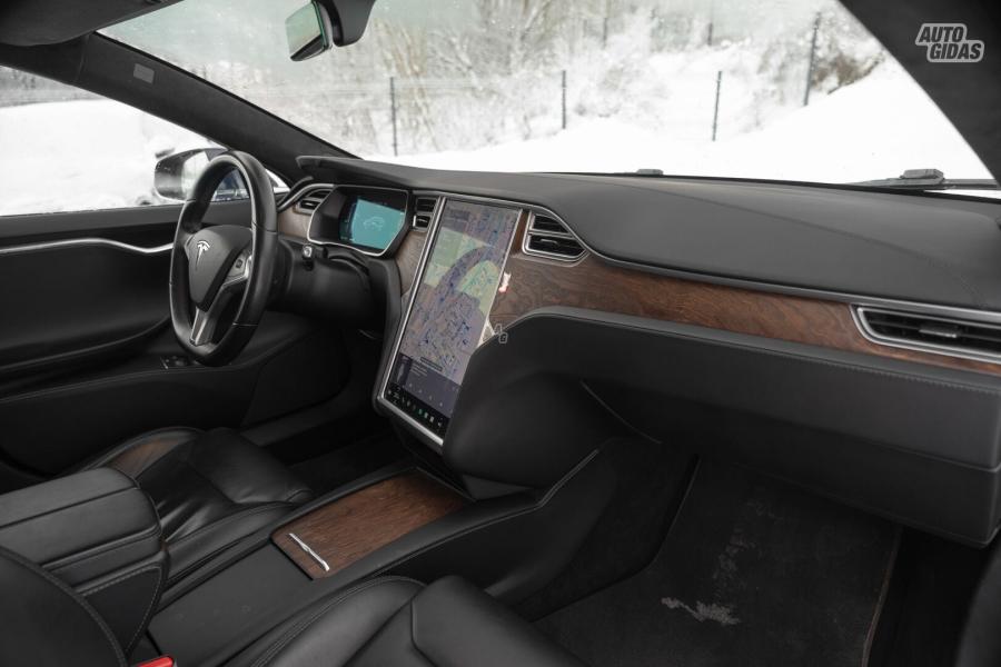 Tesla Model S 2017 in Vilnius, with an engine capacity of 0.00 L and mileage of 122 thousand km for 22500 €, photo 16 on AUTOMOTO.COM.LV