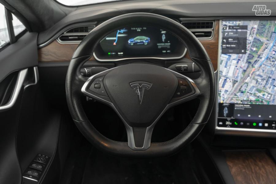 Tesla Model S 2017 in Vilnius, with an engine capacity of 0.00 L and mileage of 122 thousand km for 22500 €, photo 21 on AUTOMOTO.COM.LV