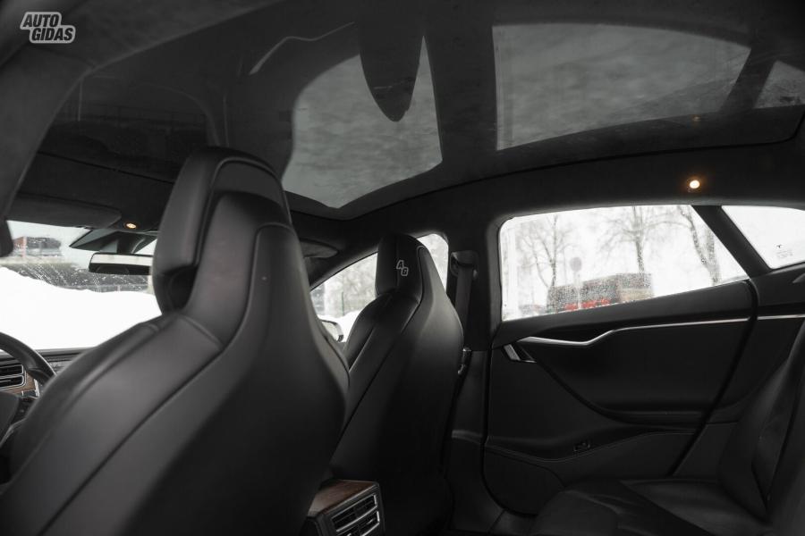 Tesla Model S 2017 in Vilnius, with an engine capacity of 0.00 L and mileage of 122 thousand km for 22500 €, photo 25 on AUTOMOTO.COM.LV