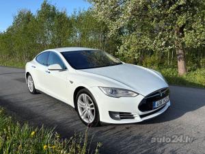 Balts Tesla Model S 2014 Tallina, ar dzinēja tilpumu 0.00 L un nobraukumu 344 tūkst. km par 10500 €, foto 5 vietnē AUTOMOTO.COM.LV