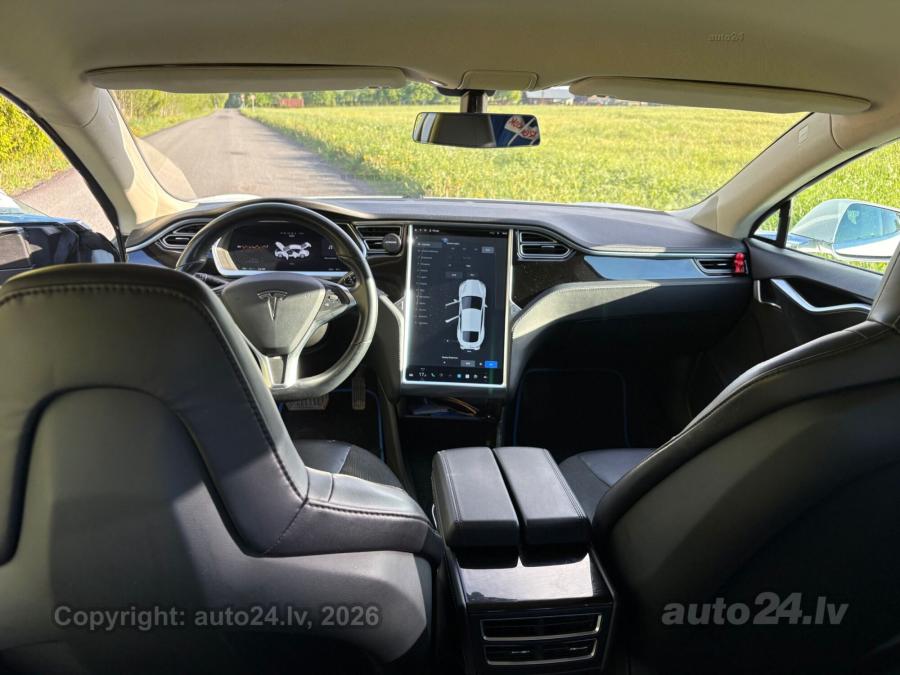Balts Tesla Model S 2014 Tallina, ar dzinēja tilpumu 0.00 L un nobraukumu 344 tūkst. km par 10500 €, foto 8 vietnē AUTOMOTO.COM.LV