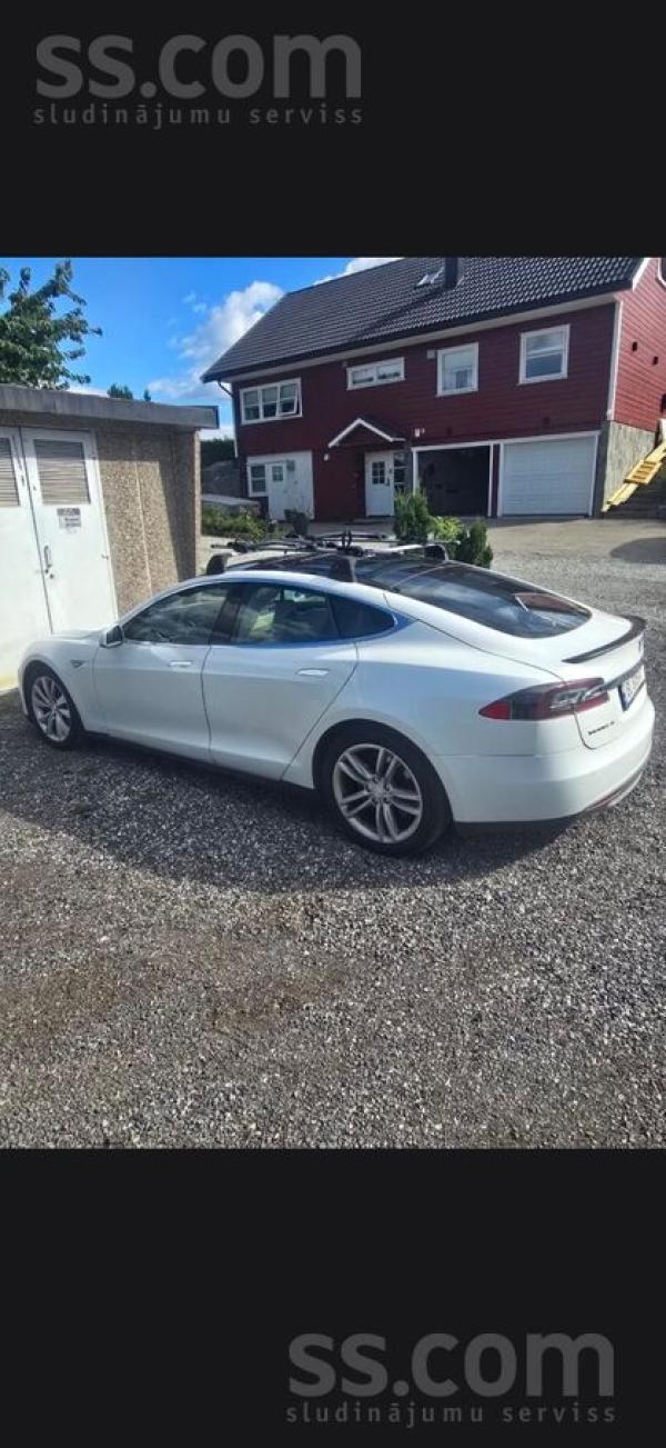 White Tesla Model S 2014 in Riga, with an engine capacity of 0.00 L and mileage of 191 thousand km for 13777 €, photo 1 on AUTOMOTO.COM.LV