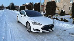 Balts Tesla Model S 2015 Pasvalys, ar dzinēja tilpumu 0.00 L un nobraukumu 85 tūkst. km par 14000 €, foto  vietnē AUTOMOTO.COM.LV