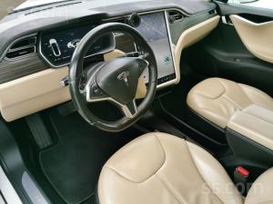 White Tesla Model S 2015 in Riga, with an engine capacity of 0.00 L and mileage of 114 thousand km for 18150 €, photo 19 on AUTOMOTO.COM.LV