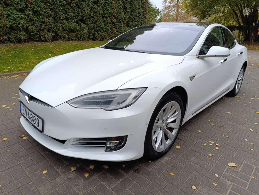 Balts Tesla Model S 2016 Viļņa, ar dzinēja tilpumu 0.00 L un nobraukumu 32 tūkst. km par 25700 €, foto 1 vietnē AUTOMOTO.COM.LV