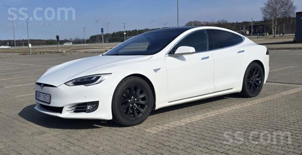 White Tesla Model S 2016 in Riga, with an engine capacity of 0.00 L and mileage of 187 thousand km for 18990 €, photo 7 on AUTOMOTO.COM.LV