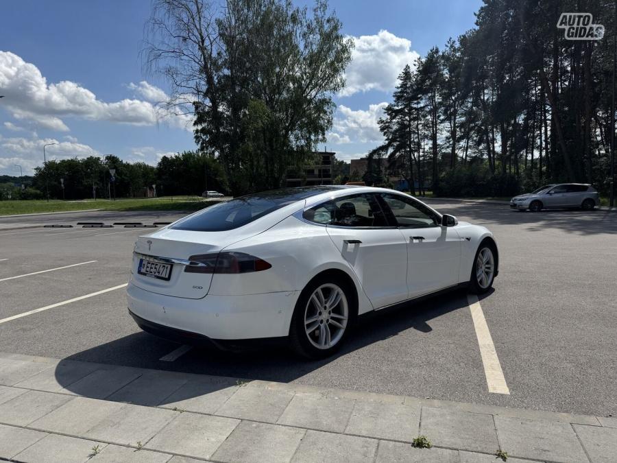 Balts Tesla Model S 2016 Kauņa, ar dzinēja tilpumu 0.00 L un nobraukumu 288 tūkst. km par 17000 €, foto 6 vietnē AUTOMOTO.COM.LV