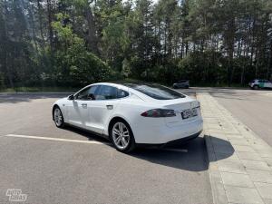 Balts Tesla Model S 2016 Kauņa, ar dzinēja tilpumu 0.00 L un nobraukumu 288 tūkst. km par 17000 €, foto 8 vietnē AUTOMOTO.COM.LV