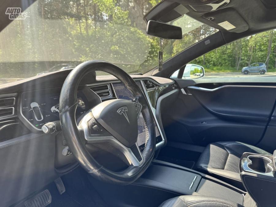 Balts Tesla Model S 2016 Kauņa, ar dzinēja tilpumu 0.00 L un nobraukumu 288 tūkst. km par 17000 €, foto 10 vietnē AUTOMOTO.COM.LV