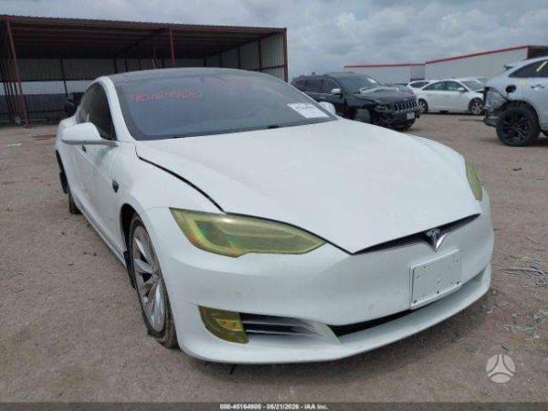 Balts Tesla Model S 2016 Klaipėda, ar dzinēja tilpumu 0.00 L un nobraukumu 119 tūkst. km par 5300 €, foto 1 vietnē AUTOMOTO.COM.LV
