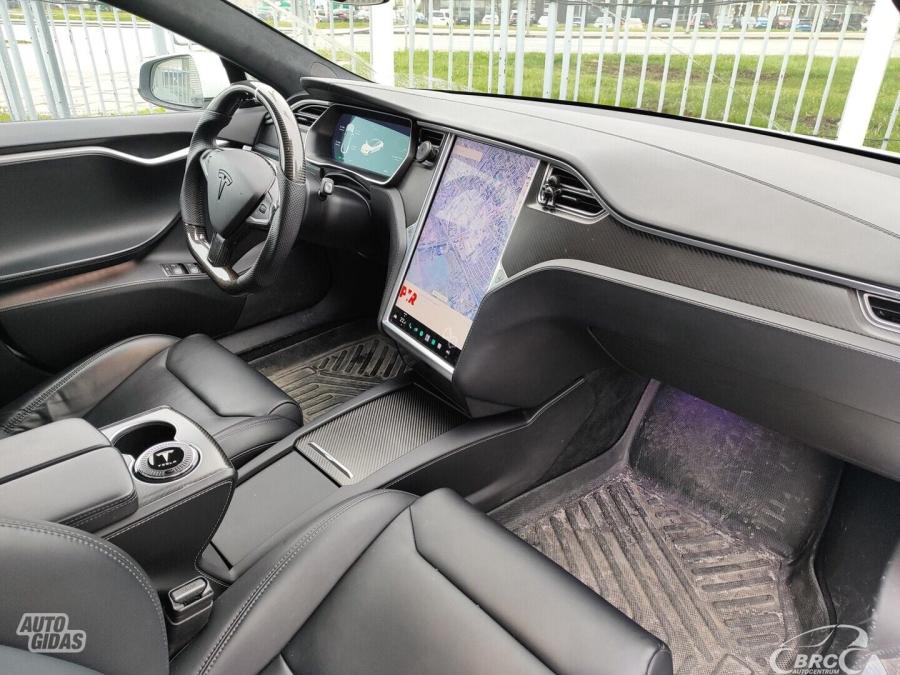 White Tesla Model S 2017 in Avizieniai, with an engine capacity of 0.00 L and mileage of 45 thousand km for 21900 €, photo 9 on AUTOMOTO.COM.LV