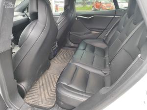 White Tesla Model S 2017 in Avizieniai, with an engine capacity of 0.00 L and mileage of 45 thousand km for 21900 €, photo 16 on AUTOMOTO.COM.LV