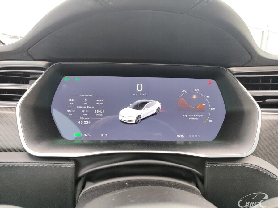 White Tesla Model S 2017 in Avizieniai, with an engine capacity of 0.00 L and mileage of 45 thousand km for 21900 €, photo 29 on AUTOMOTO.COM.LV