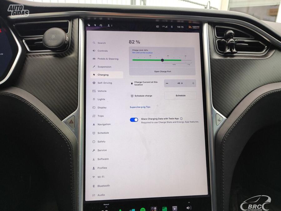 White Tesla Model S 2017 in Avizieniai, with an engine capacity of 0.00 L and mileage of 45 thousand km for 21900 €, photo 34 on AUTOMOTO.COM.LV