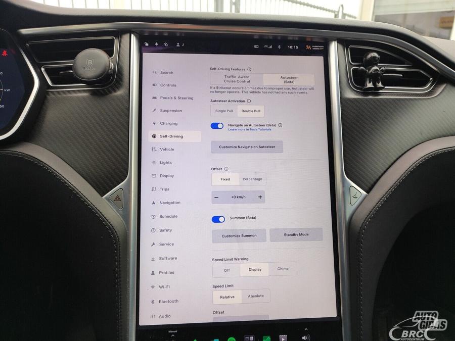 White Tesla Model S 2017 in Avizieniai, with an engine capacity of 0.00 L and mileage of 45 thousand km for 21900 €, photo 35 on AUTOMOTO.COM.LV