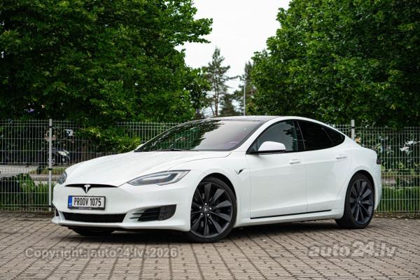 White Tesla Model S 2017 in Tartu, with an engine capacity of 0.00 L and mileage of 198 thousand km for 21500 €, photo 1 on AUTOMOTO.COM.LV