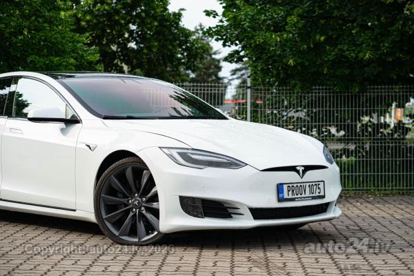 White Tesla Model S 2017 in Tartu, with an engine capacity of 0.00 L and mileage of 198 thousand km for 21500 €, photo 10 on AUTOMOTO.COM.LV