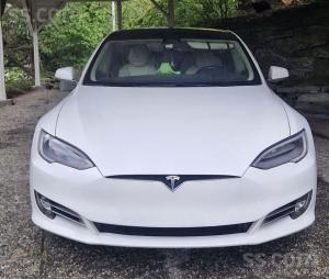 Balts Tesla Model S 2017 Rīga, ar dzinēja tilpumu 0.00 L un nobraukumu 277 tūkst. km par 16777 €, foto  vietnē AUTOMOTO.COM.LV