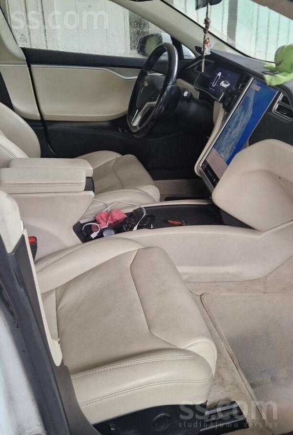 Balts Tesla Model S 2017 Rīga, ar dzinēja tilpumu 0.00 L un nobraukumu 277 tūkst. km par 16777 €, foto 4 vietnē AUTOMOTO.COM.LV