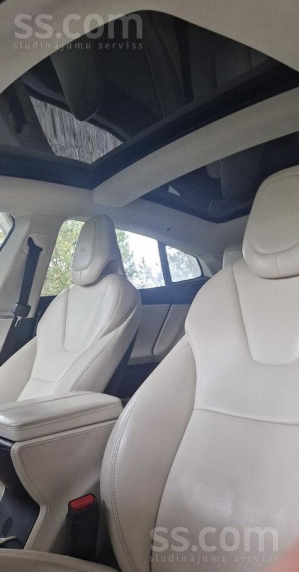 Balts Tesla Model S 2017 Rīga, ar dzinēja tilpumu 0.00 L un nobraukumu 277 tūkst. km par 16777 €, foto 5 vietnē AUTOMOTO.COM.LV
