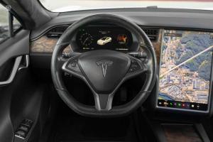Balts Tesla Model S 2018 Viļņa, ar dzinēja tilpumu 0.00 L un nobraukumu 217 tūkst. km par 25900 €, foto 12 vietnē AUTOMOTO.COM.LV