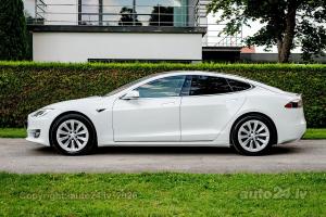 White Tesla Model S 2018 in Parnu, with an engine capacity of 0.00 L and mileage of 101 thousand km for 23990 €, photo 6 on AUTOMOTO.COM.LV