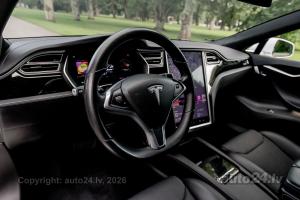 White Tesla Model S 2018 in Parnu, with an engine capacity of 0.00 L and mileage of 101 thousand km for 23990 €, photo 15 on AUTOMOTO.COM.LV