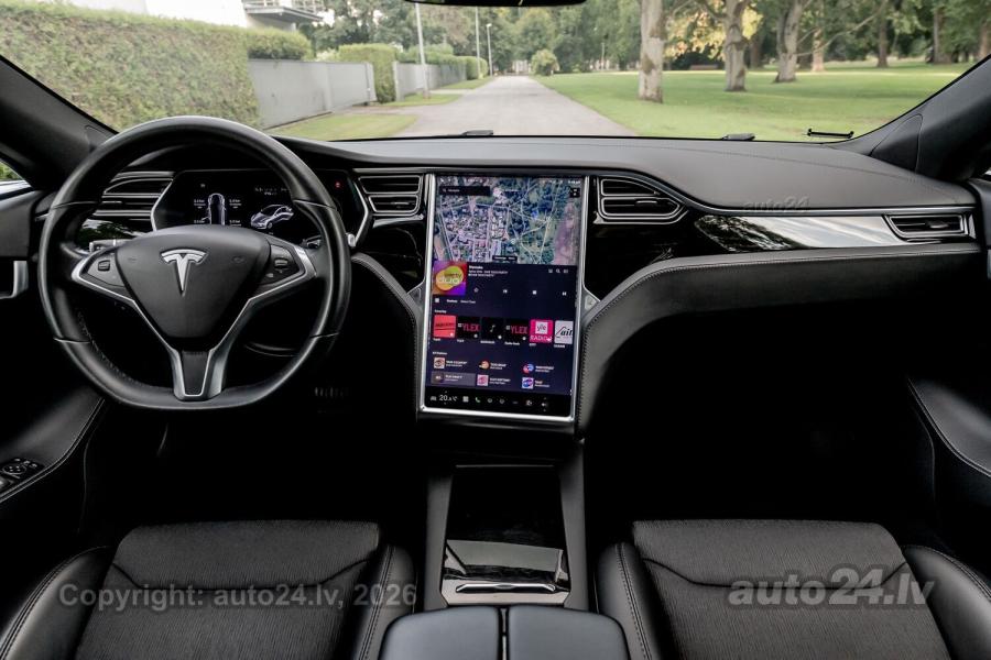 White Tesla Model S 2018 in Parnu, with an engine capacity of 0.00 L and mileage of 101 thousand km for 23990 €, photo 16 on AUTOMOTO.COM.LV